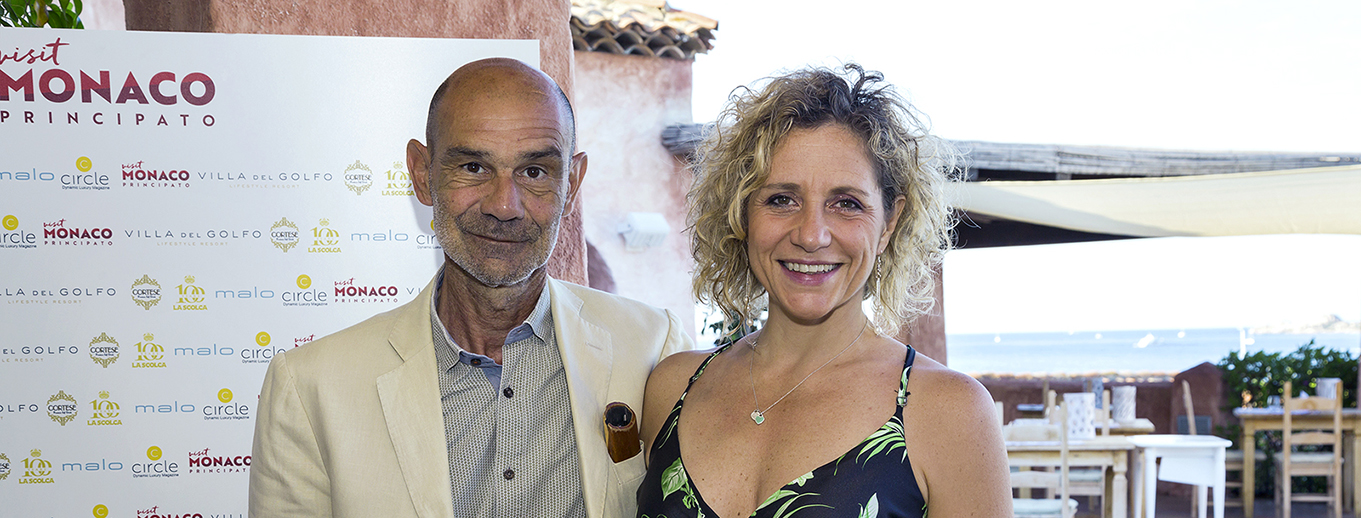 GREEN IS THE NEW GLAM - Circle